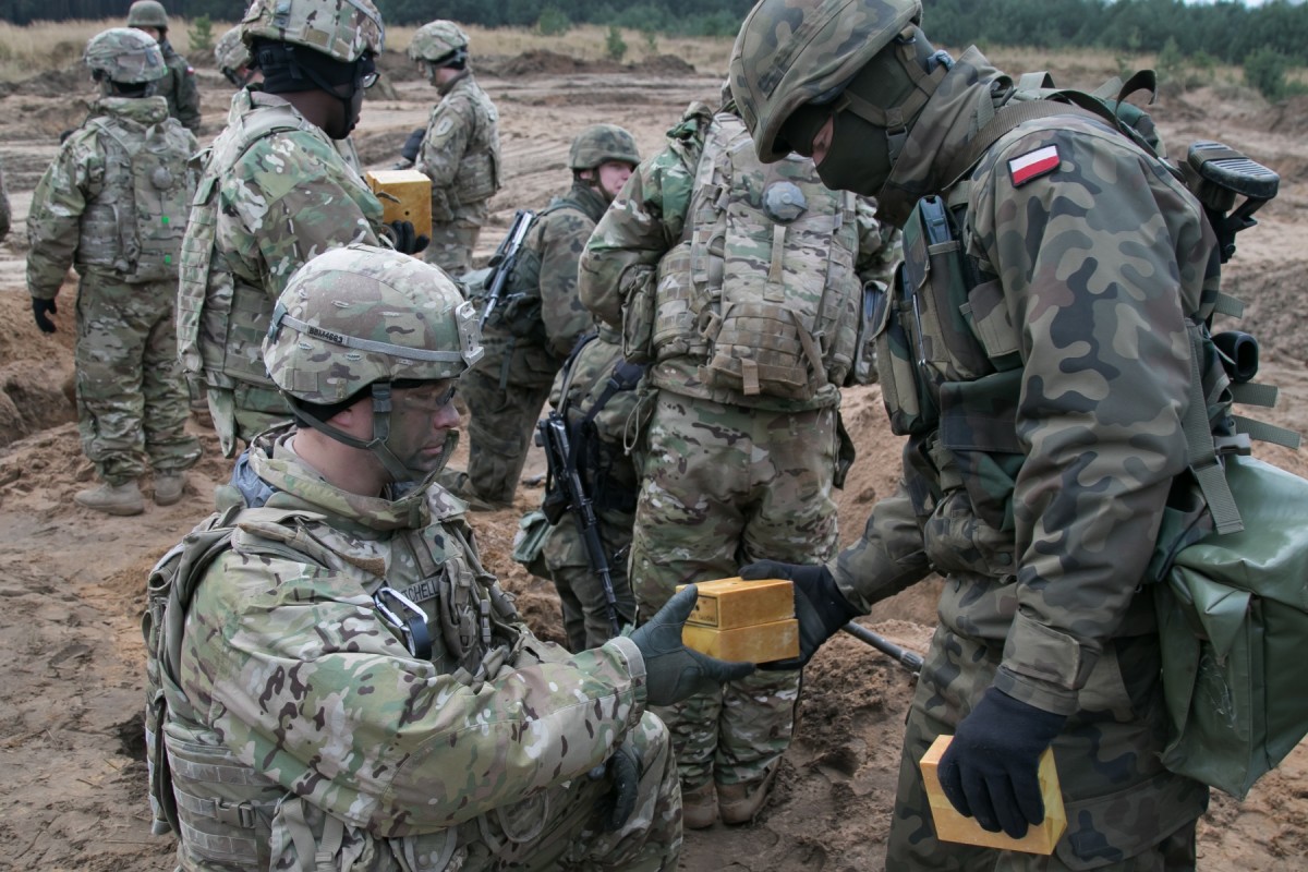 Polish, U.S. Engineers Train Demolition Tactics | Article | The United ...