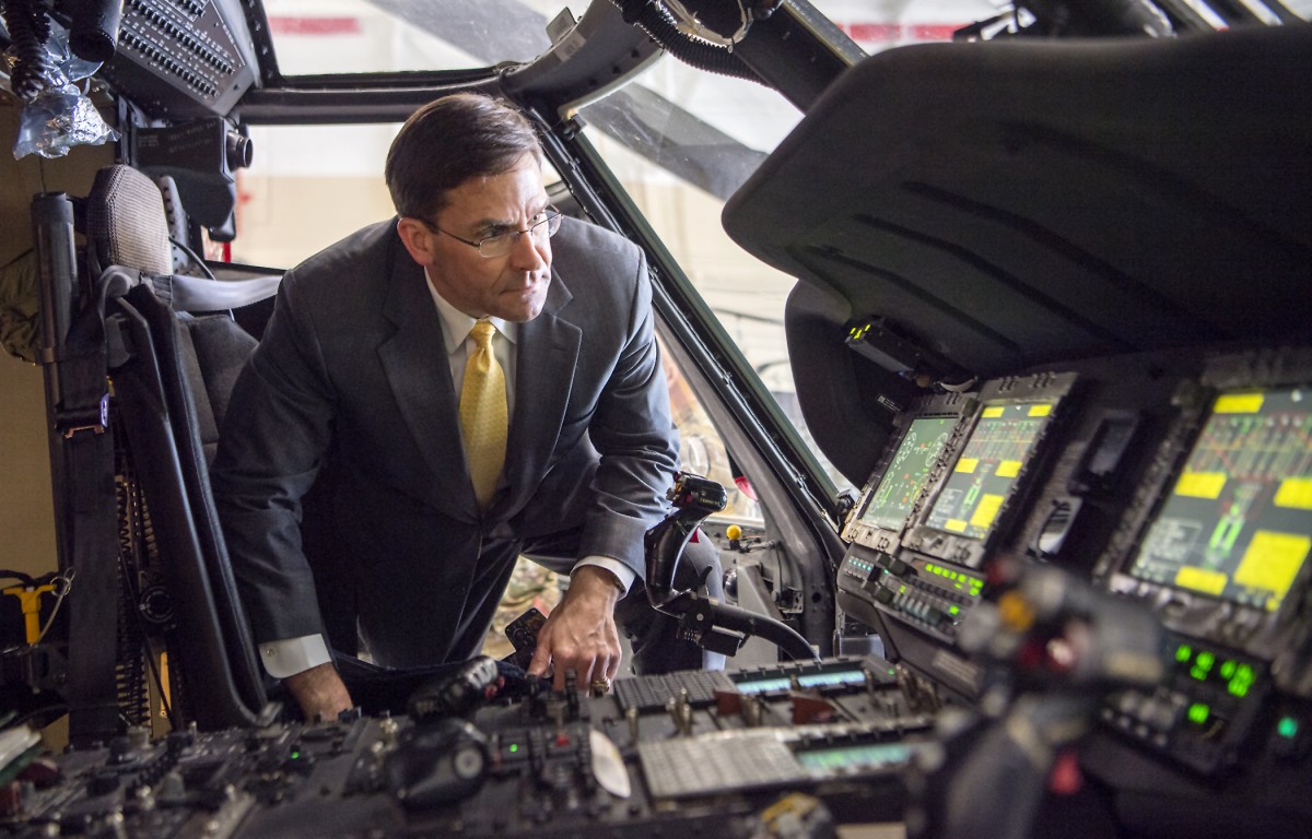 Army secretary discusses personnel, reform, readiness, families in Fort ...
