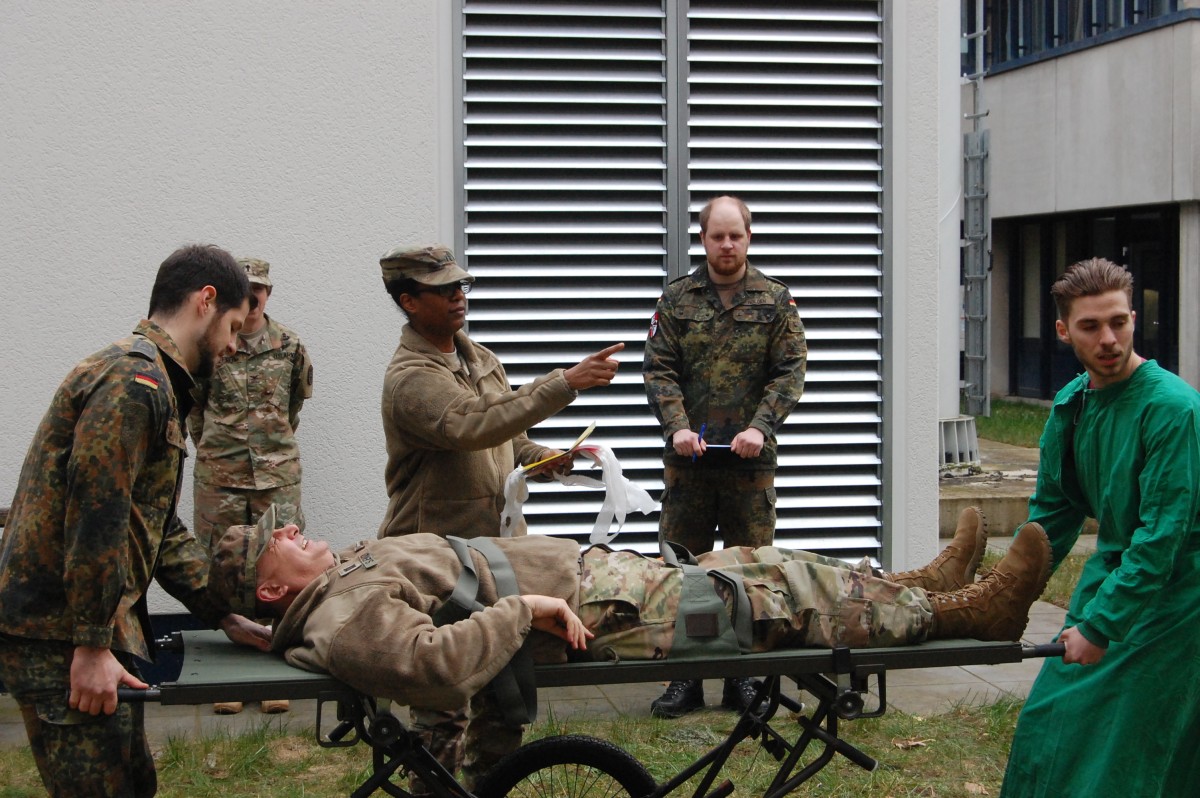 Medical ministry courses prepare chaplain teams for combat | Article ...