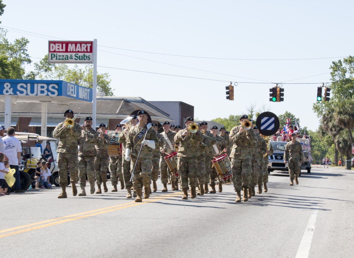 Mustangs March in Stand Up For America Day Parade | Article | The ...