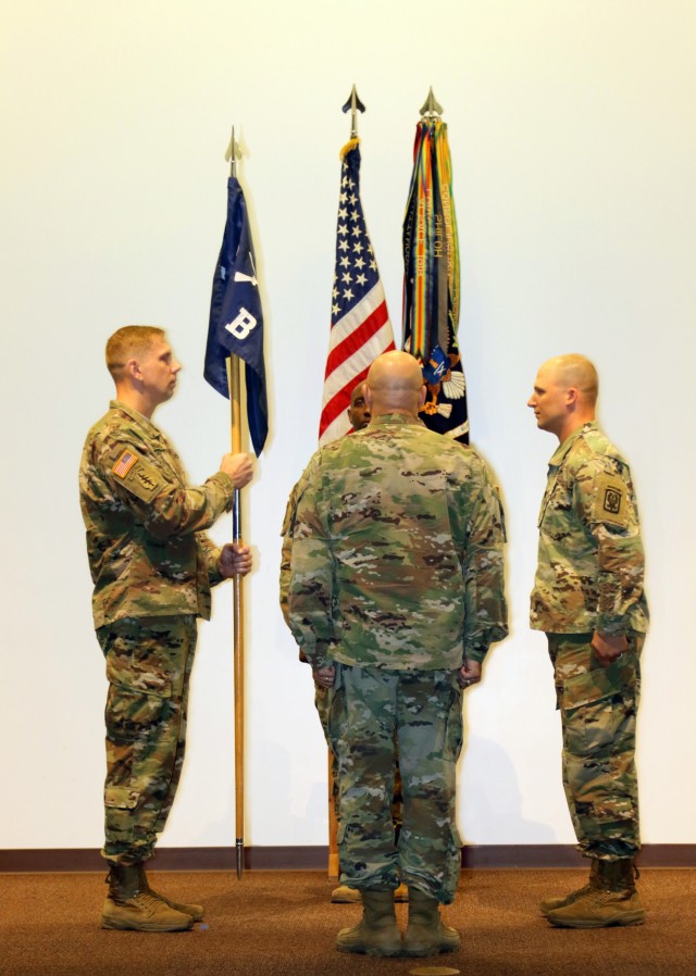 Army Reserve Soldier take command of Infantry Basic Officer Leaders ...