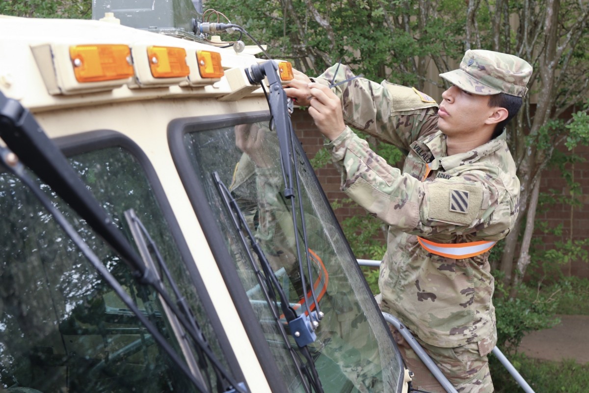 Strapping it down | Article | The United States Army