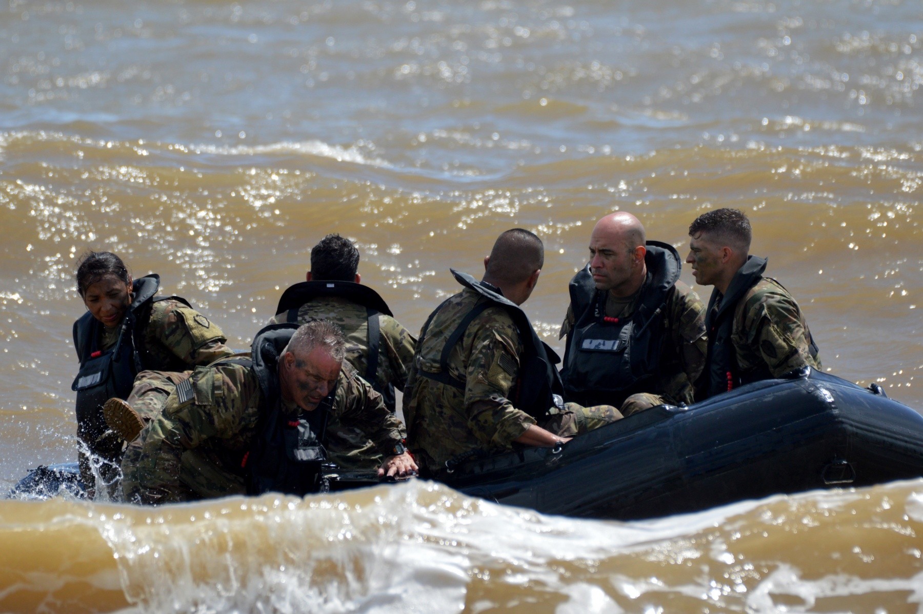 25th ID Soldiers conduct waterborne ops for Mungadai | Article | The ...