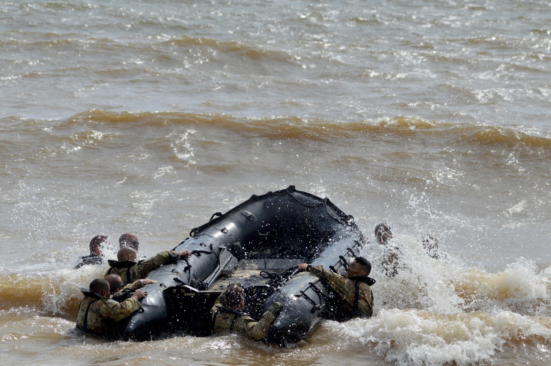 25th ID Soldiers conduct waterborne ops for Mungadai | Article | The ...