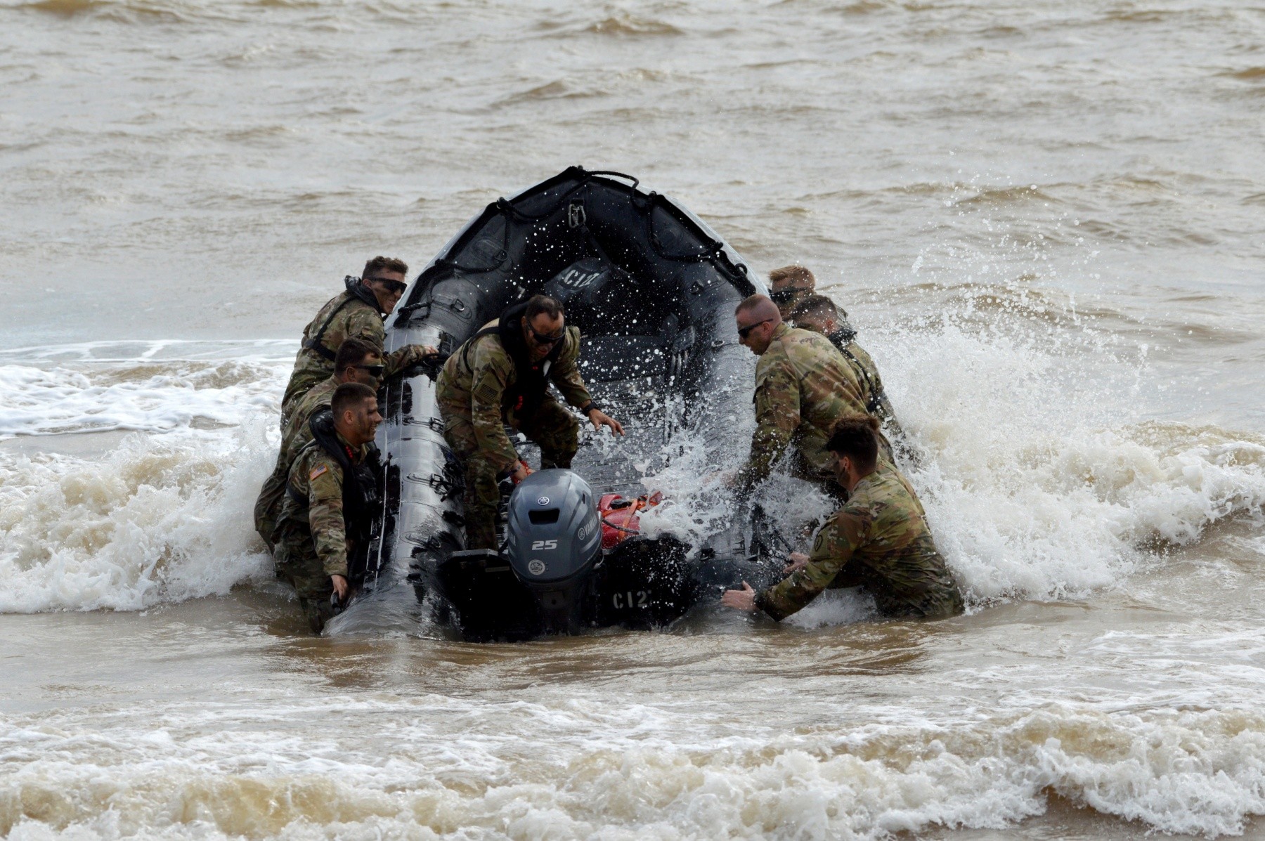 25th ID Soldiers conduct waterborne ops for Mungadai | Article | The ...