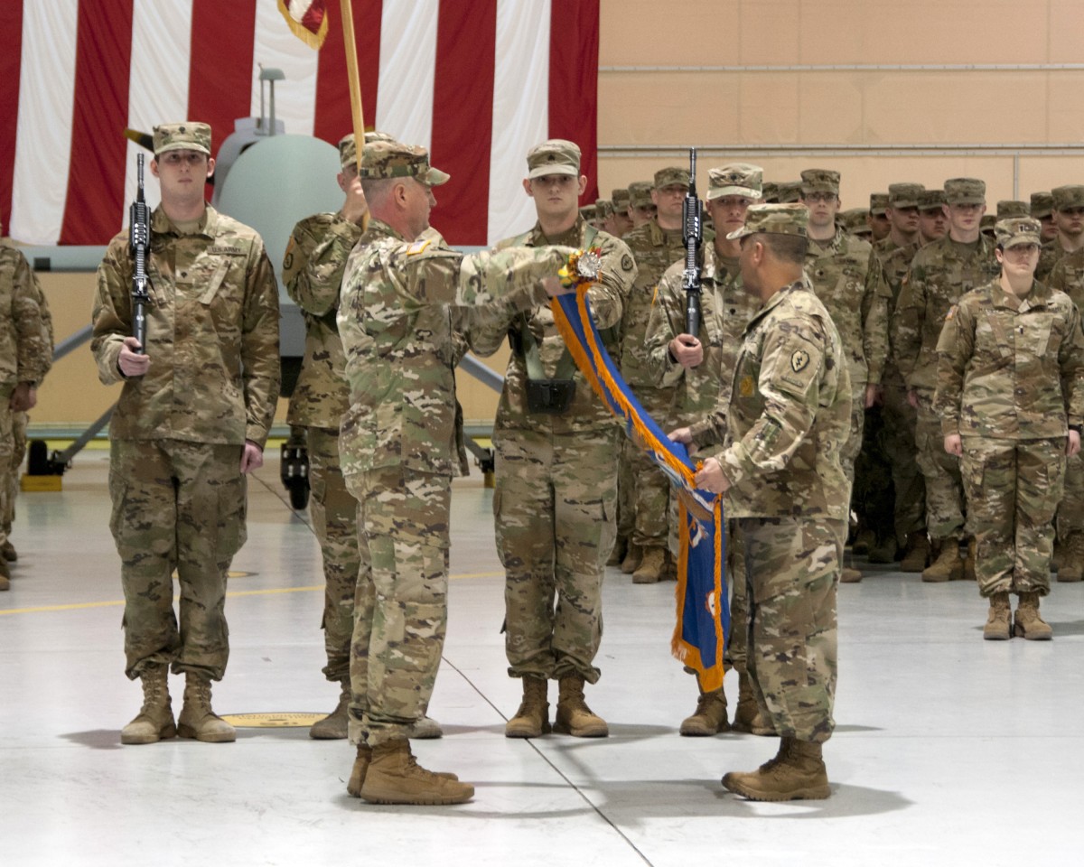 1st Battalion, 25th Aviation Regiment cases colors for Korea rotation ...