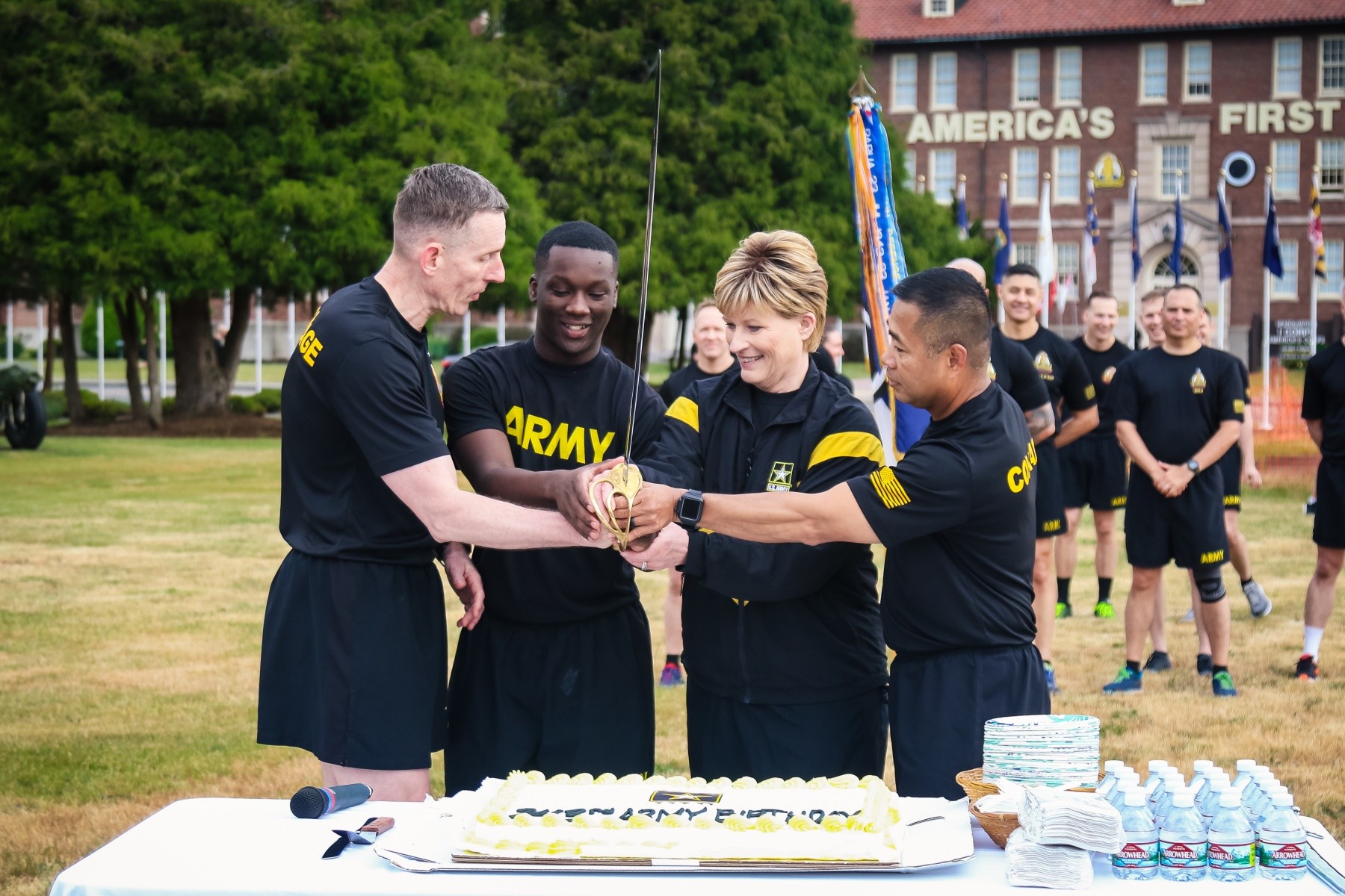 America's First Corps 2018 Army Birthday Run | Article | The United ...