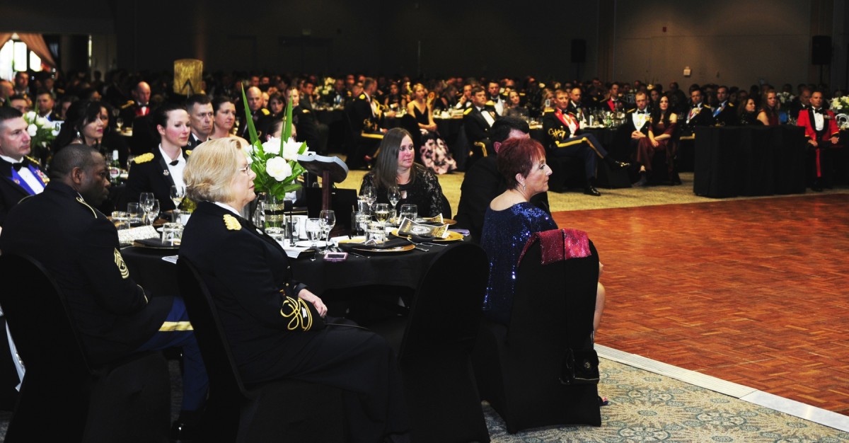 JBLM Soldiers Gather for Run and Fun in celebration of the 243rd Army ...