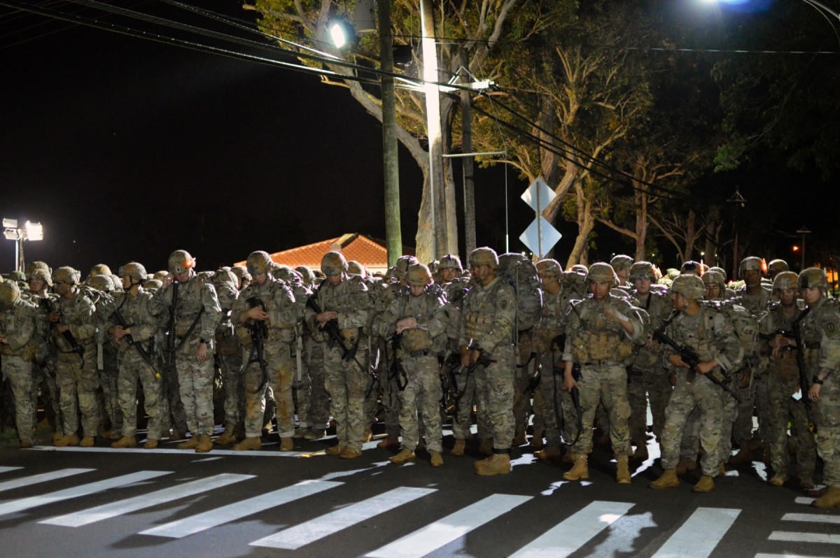 'Tropic Lightning' Soldiers conduct EIB ruck march | Article | The ...