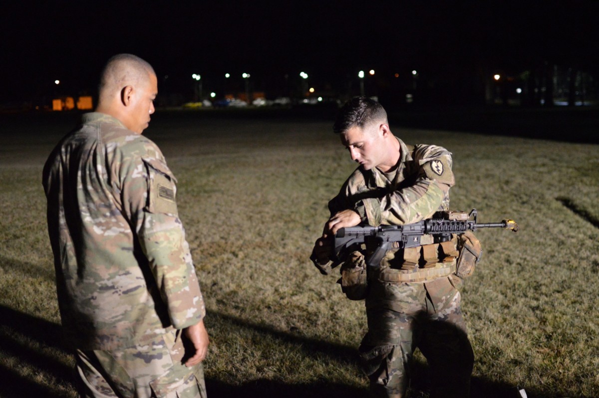'Tropic Lightning' Soldiers conduct EIB ruck march | Article | The ...