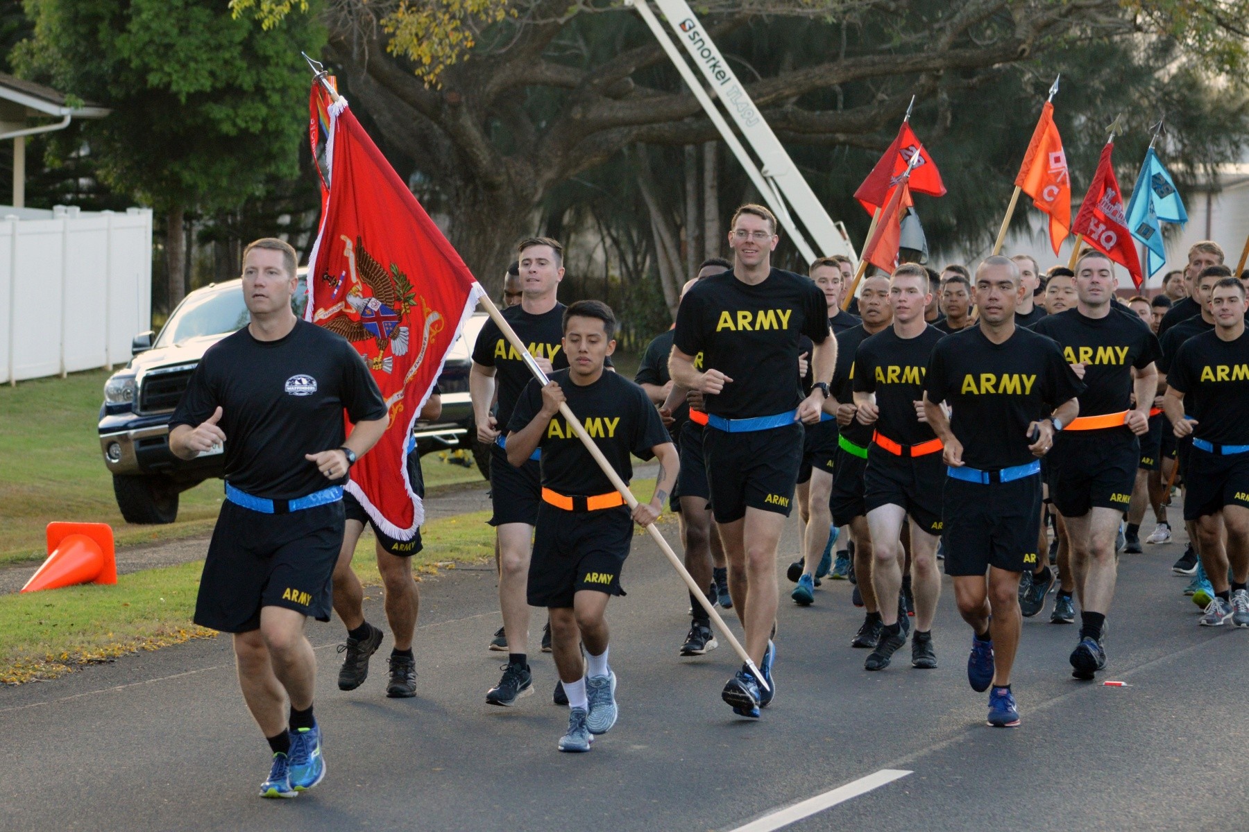 'Bronco' Brigade participates in 25ID Army Birthday Run | Article | The ...