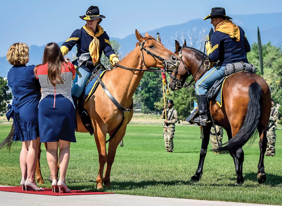 New leadership takes garrison reins | Article | The United States Army