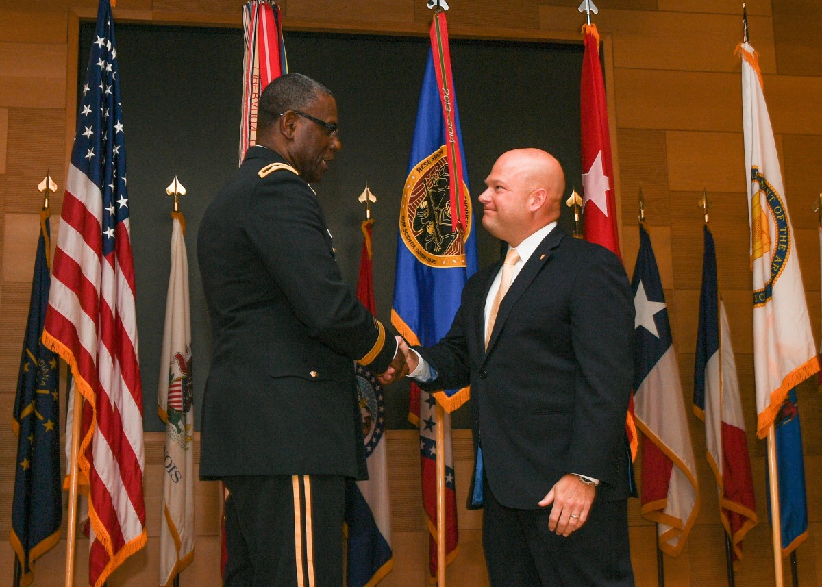 The Army's Communications-Electronics Center honors Manning during SES ...