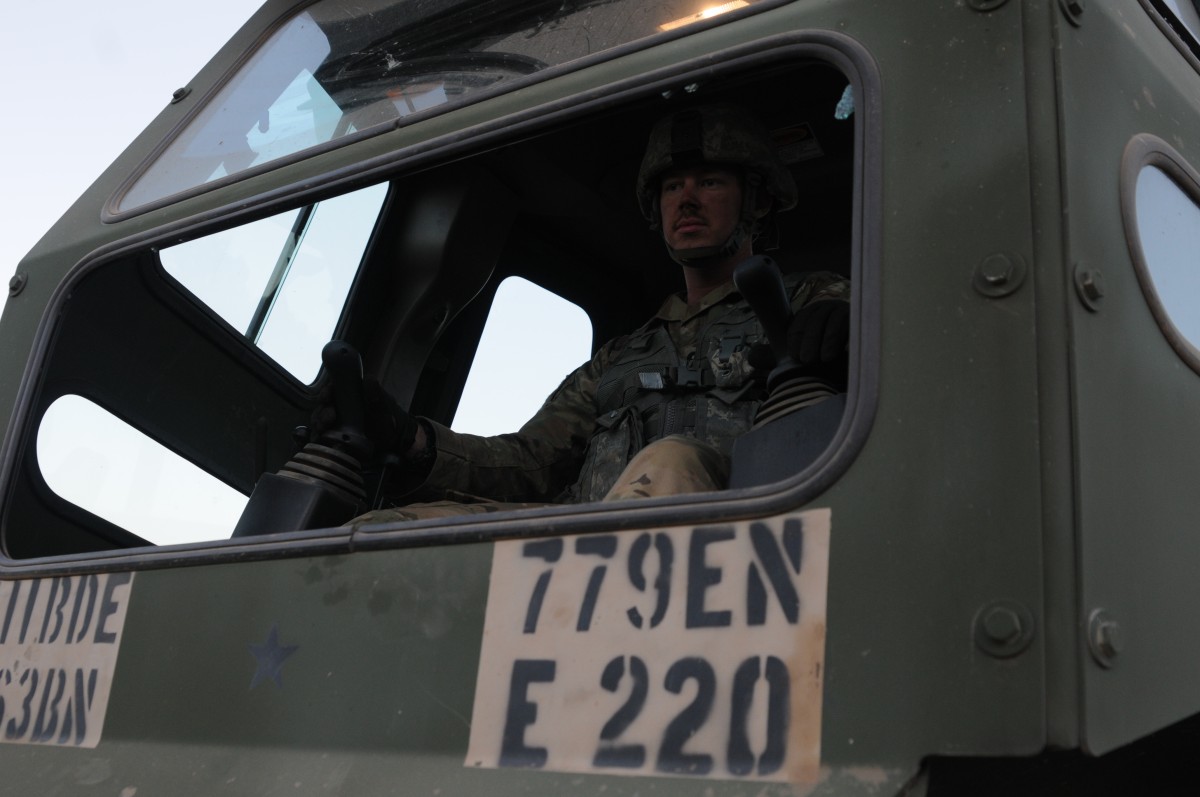 Army Reserve Soldiers from 779th Engineer Company participate in CSTX ...