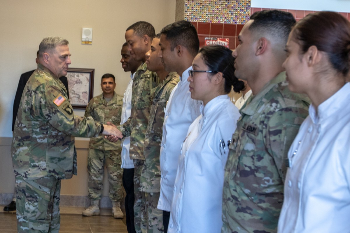 U.S. Army Chief of Staff visits Raptor's Nest DFAC | Article | The ...