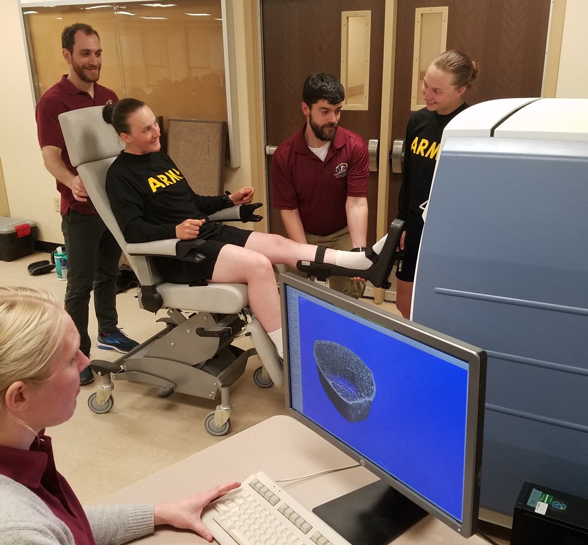 Army trainees volunteer for study aimed at reducing Basic Combat ...