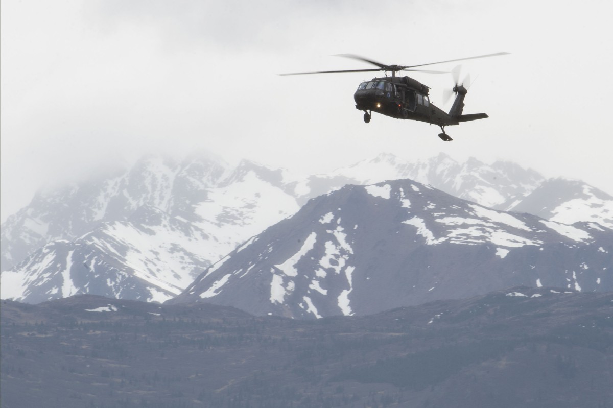 Alaska Army Guard members rescue three after plane crash | Article ...