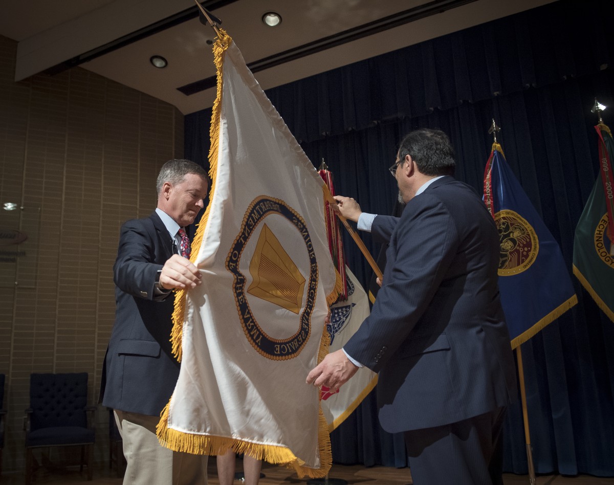 Army Research Laboratory inducts newest senior executive | Article ... Army Research Laboratory inducts newest senior executive | Article ...