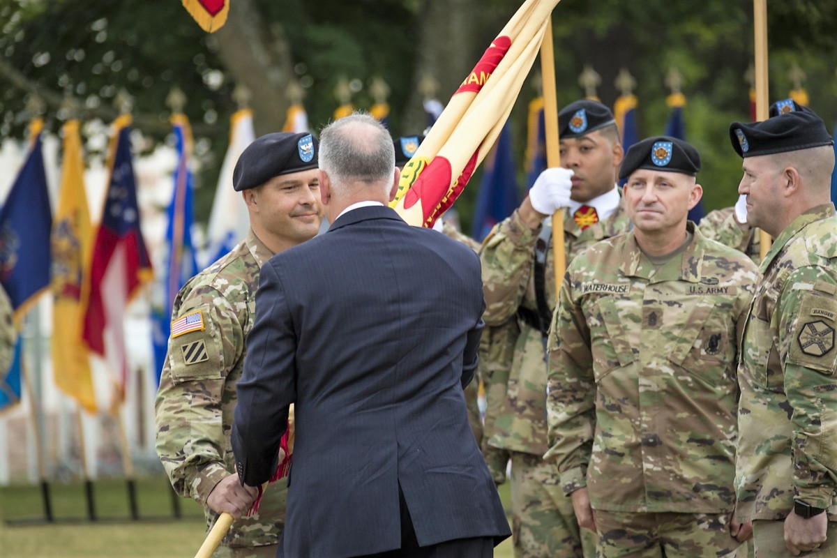 New commander uses experience to lead Europe's largest garrison ...