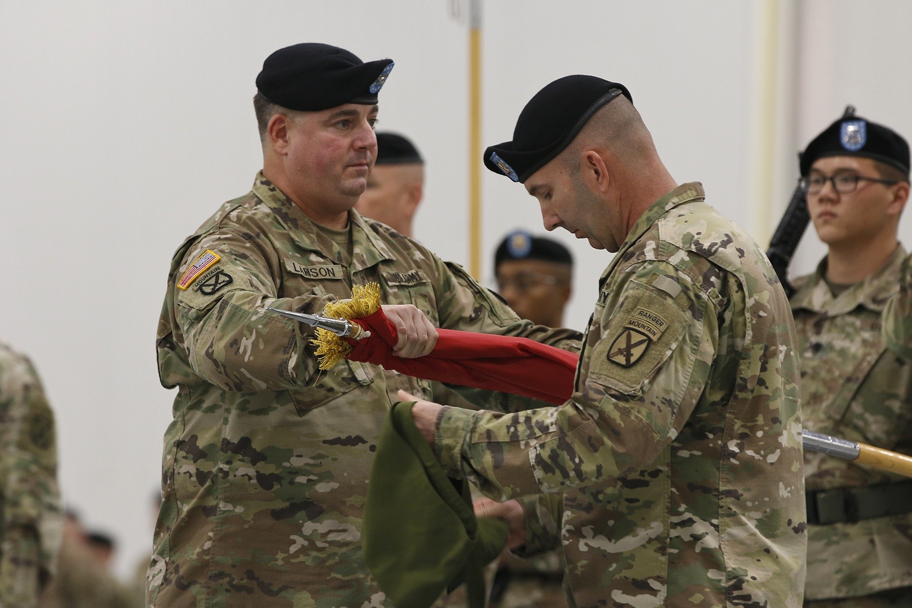 Commando Brigade cases colors before Afghanistan deployment | Article ...