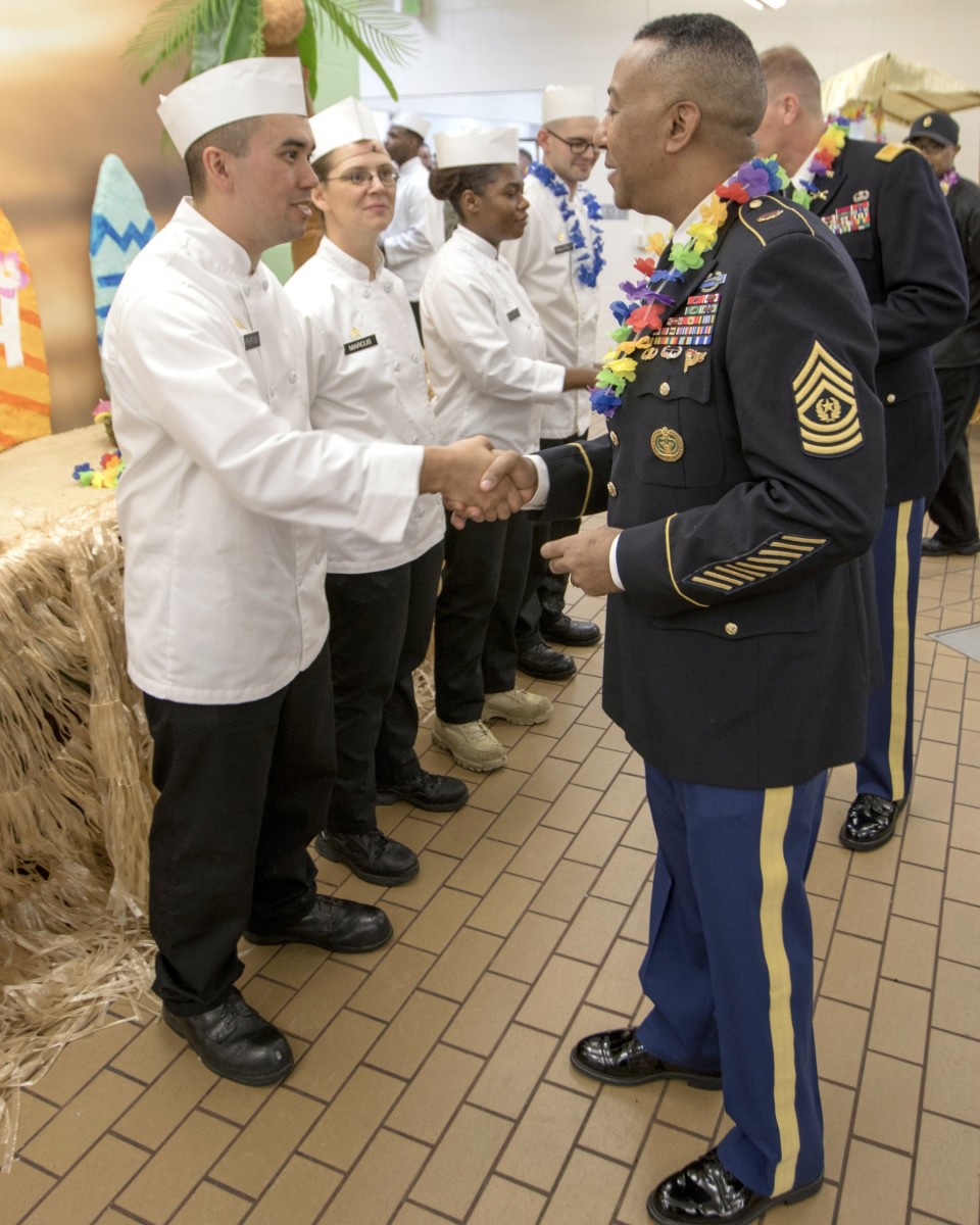 Fort Wainwright hosts Thanksgiving feast | Article | The United States Army