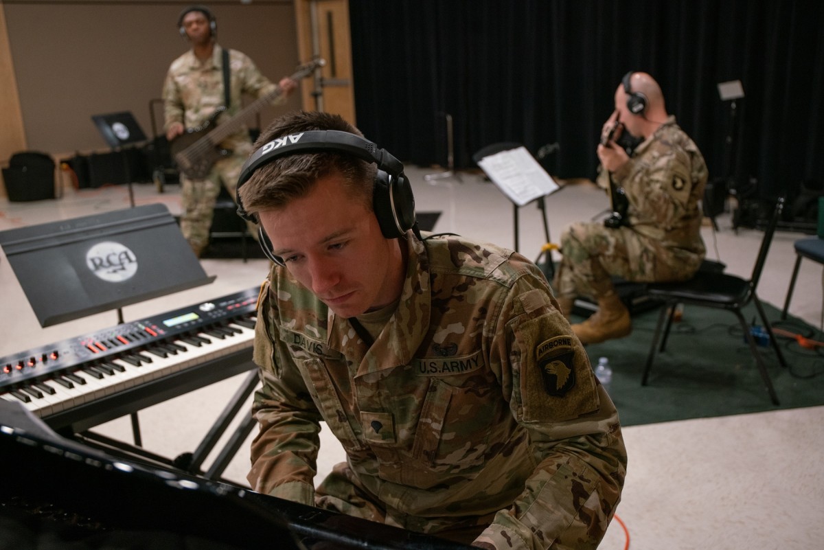 PRIDE OF THE EAGLE: 101st Big 5 Rock band pays tribute to Gold Star ...