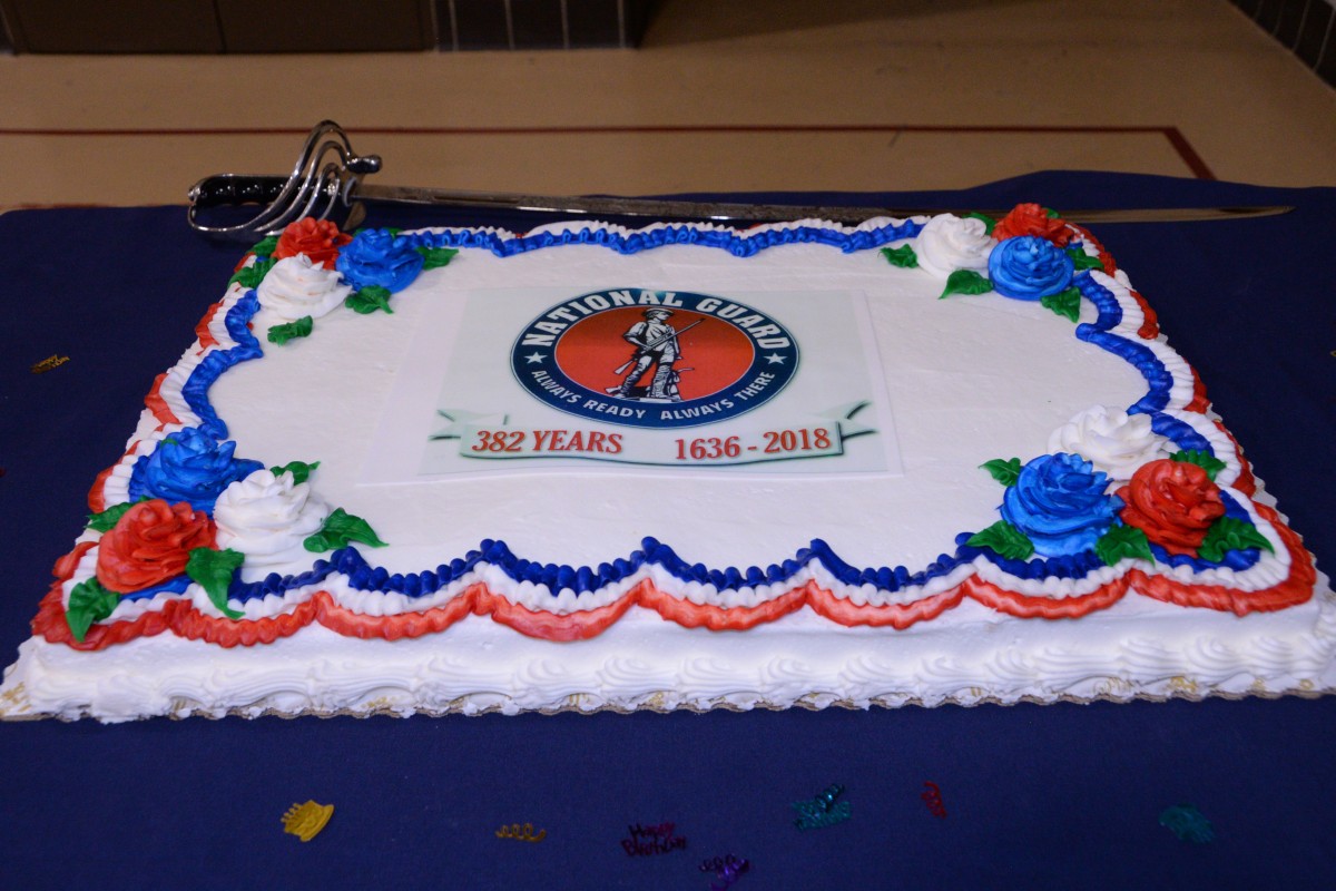 New York National Guard marks Guard Birthday with a cake cutting ...
