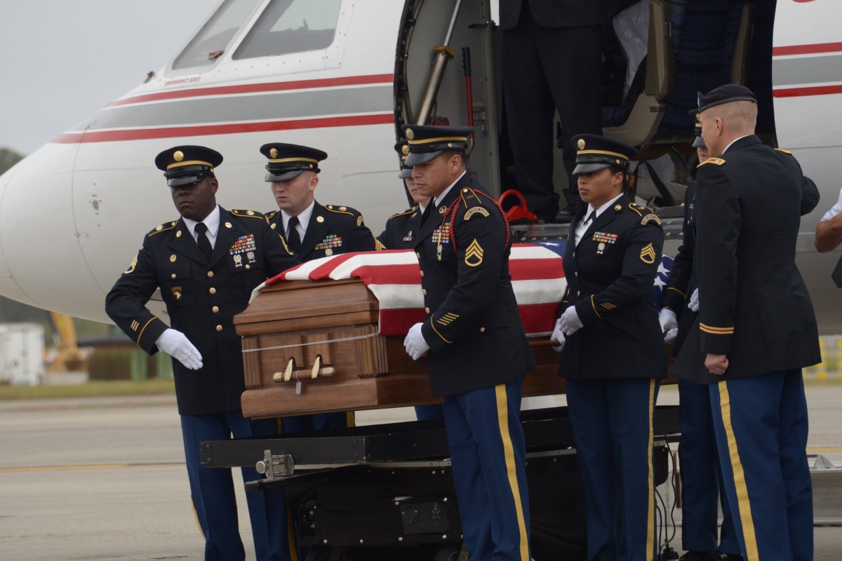 MICC commander escorts fallen Soldier home | Article | The United ...