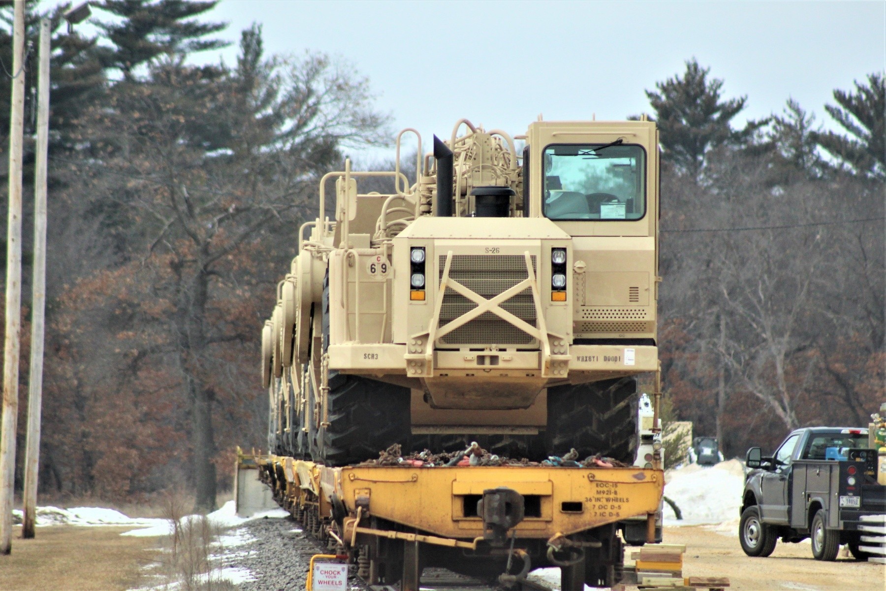 Engineer unit loads railcars for 2019 Operation Resolute Castle ...