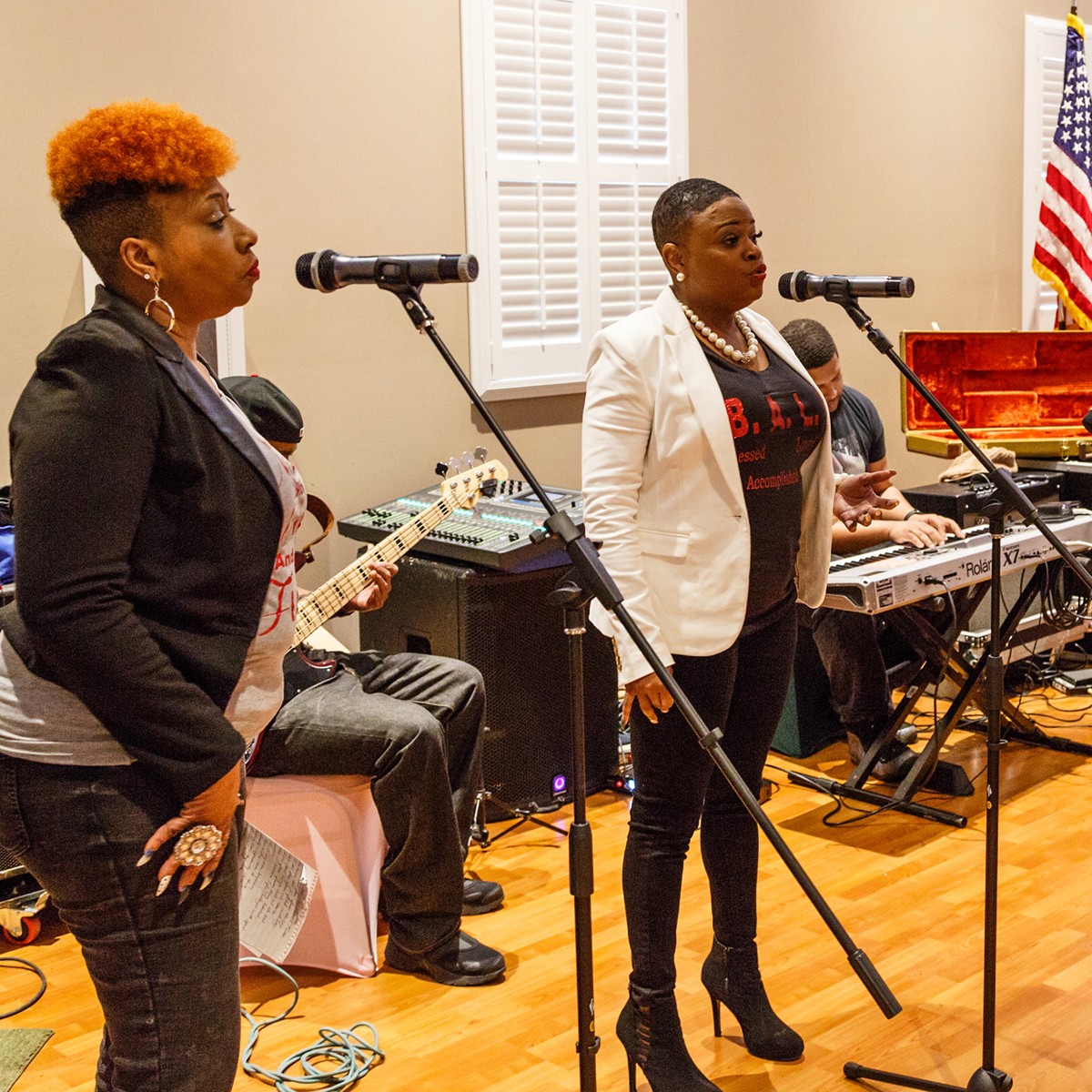 Luncheon entertains, empowers | Article | The United States Army
