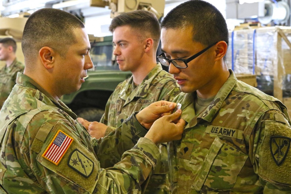 Dragon Fighters celebrate mission enablers | Article | The United ...