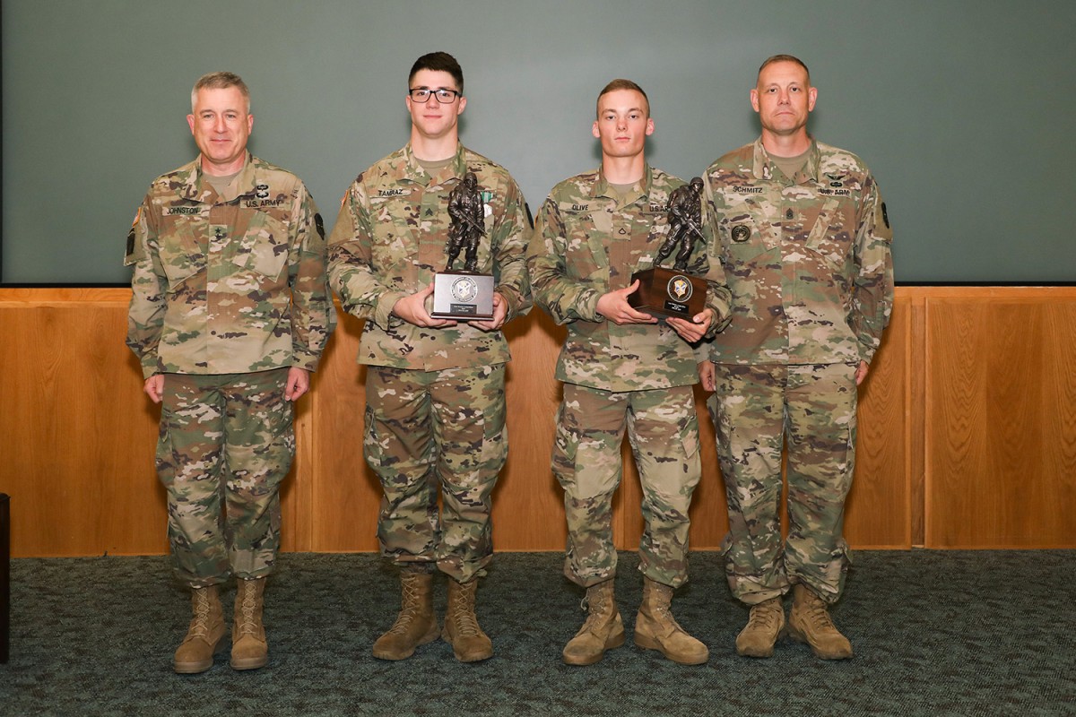 INSCOM's Best Warrior NCO and Soldier of the Year | Article | The ...