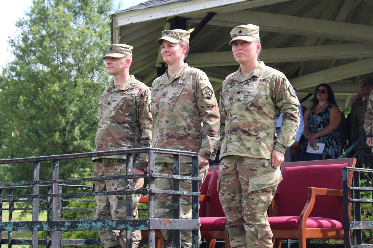 742nd Military Intelligence Battalion Welcomes New Commander | Article ...
