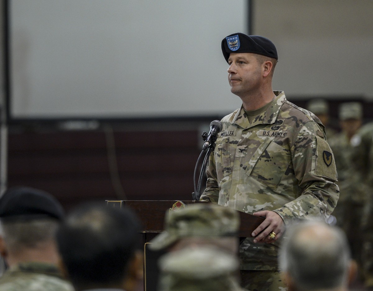 Humphreys bids farewell, welcomes garrison commander | Article | The ...