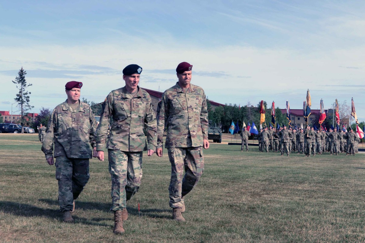 USARAK Conducts Change of Command Ceremony | Article | The United ...