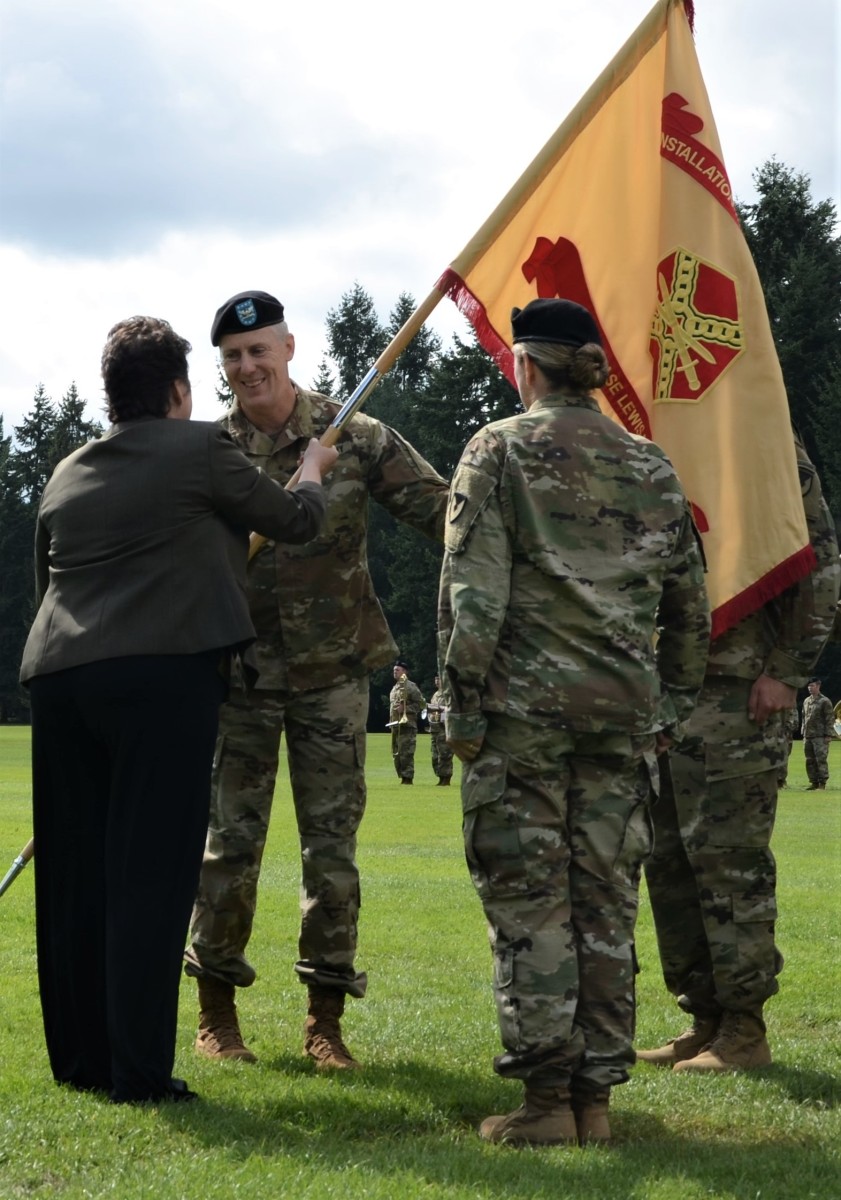 Duncan takes command at JBLM | Article | The United States Army