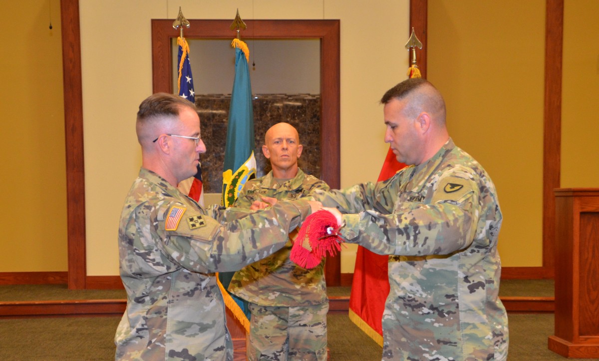 418th CSB cases its colors for deployment | Article | The United States ...