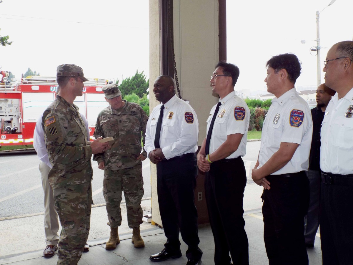USAG Daegu Fire and Emergency receive DOD fire prevention program award ...