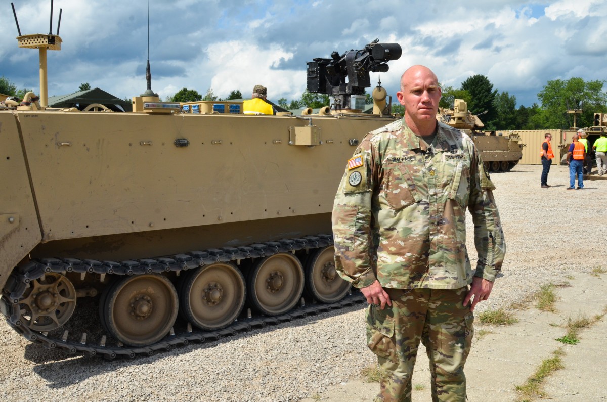 Army demos prototype manned fighting vehicle teamed with robotic combat ...