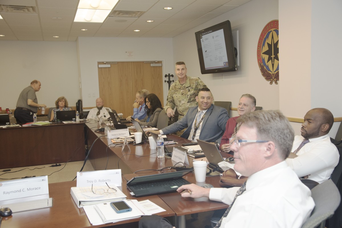 CECOM Senior Command Representatives Meet with Maj. Gen. Kilgo ...