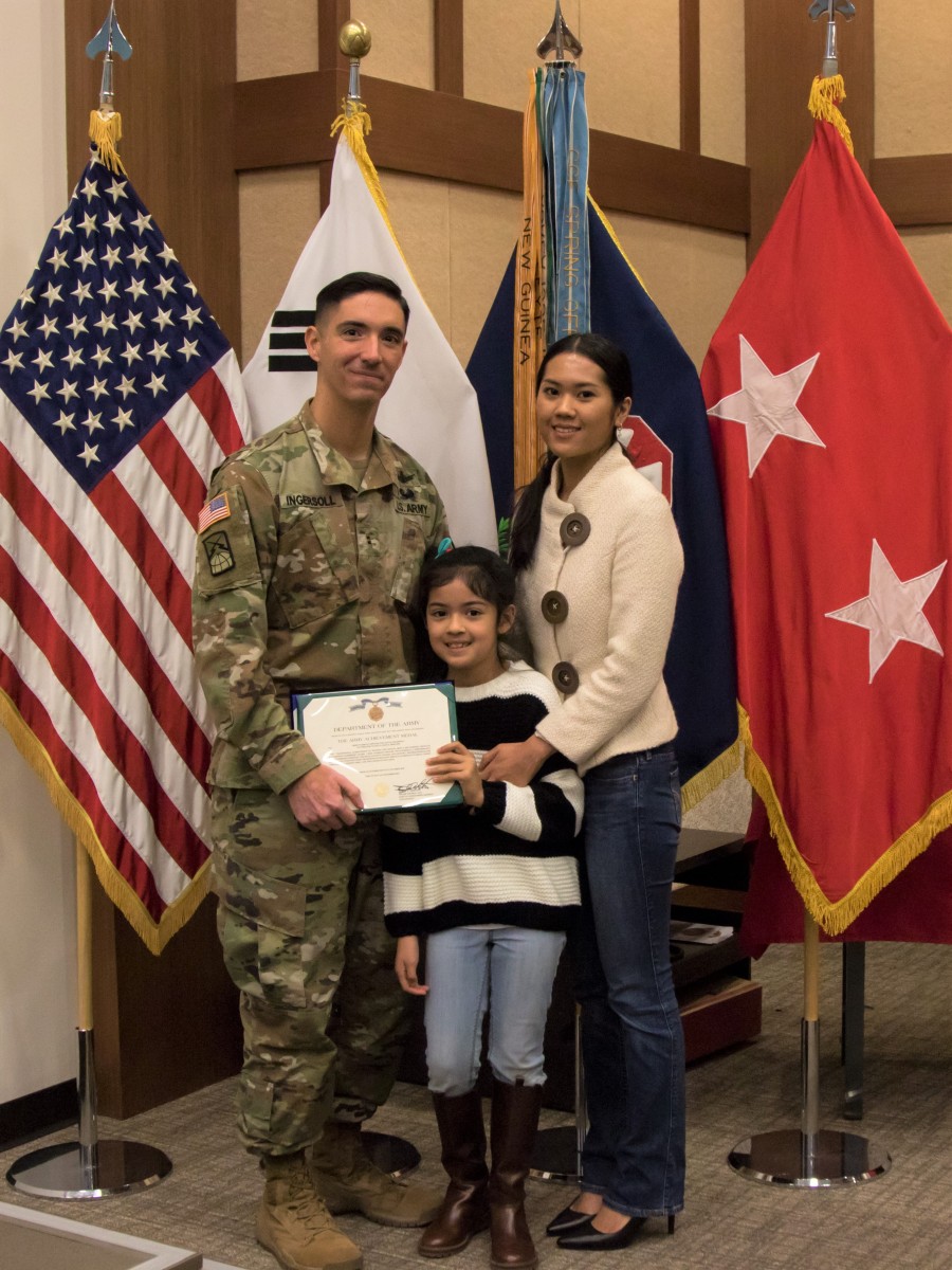 Eighth Army sees MacArthur traits in prestigious award nominees ... Eighth Army sees MacArthur traits in prestigious award nominees ...