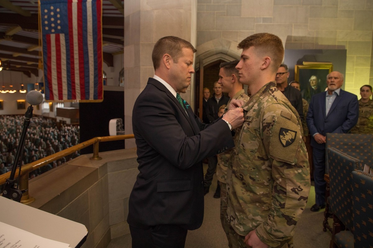 Cadets receive commendations from SecArmy for saving man's life ...