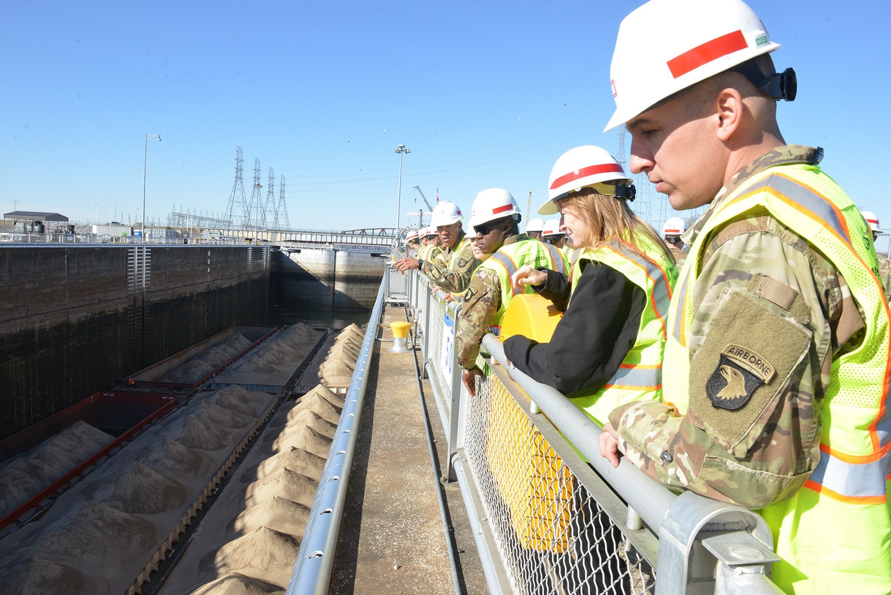 Fort Campbell engineers receive USACE overview and tour Kentucky Lock ...
