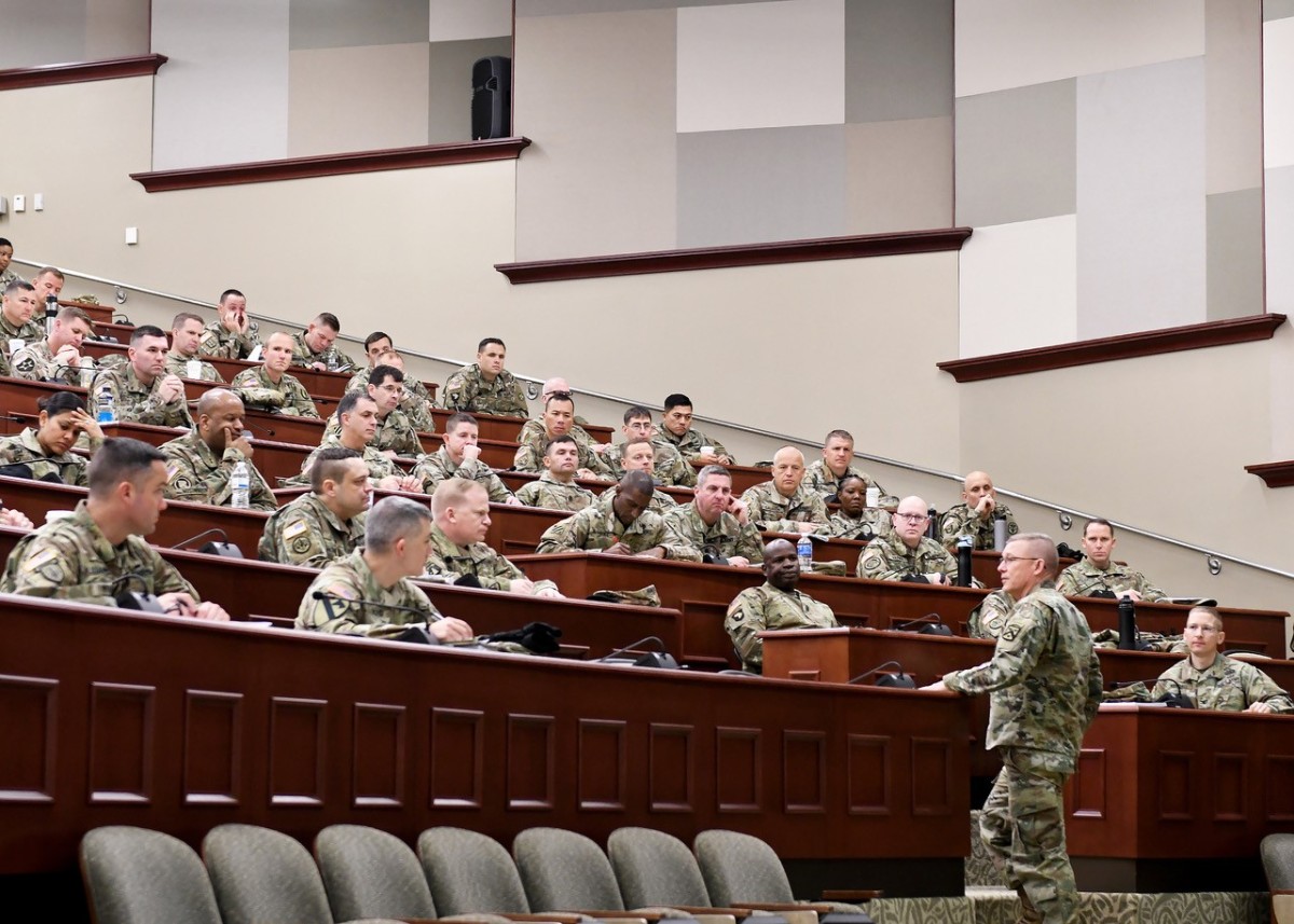 Lundy advises PCC students 'be ready for change' | Article | The United ...