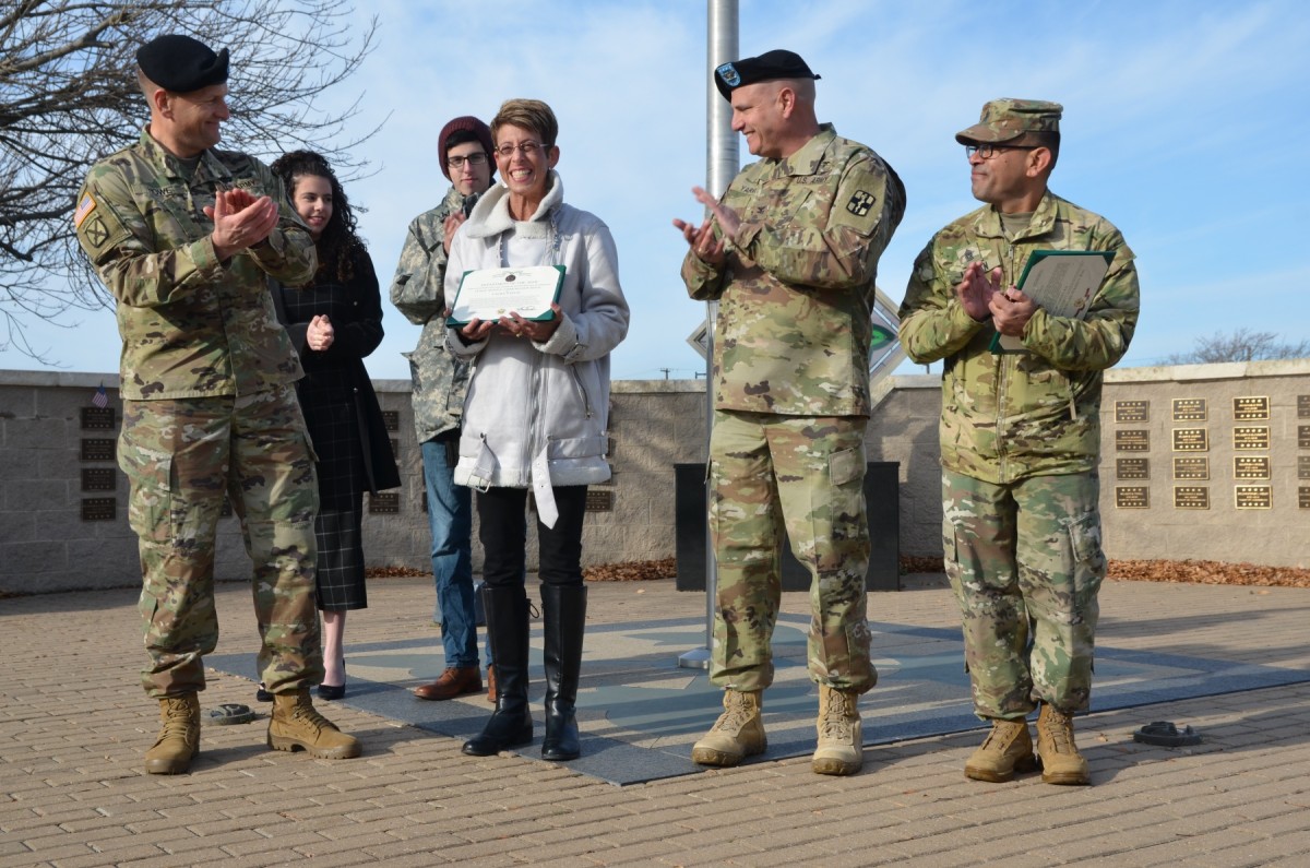 9th Hospital Center changes command | Article | The United States Army