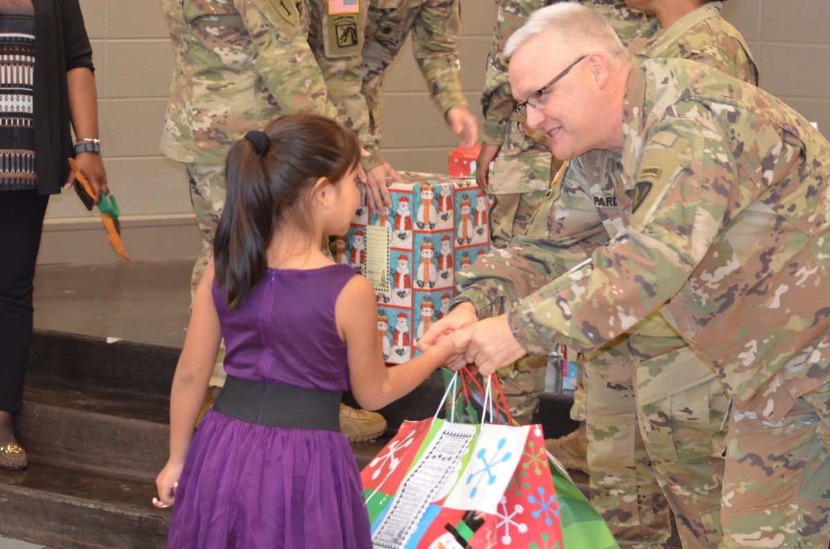 Gifts that Keep On Giving at Morris | Article | The United States Army