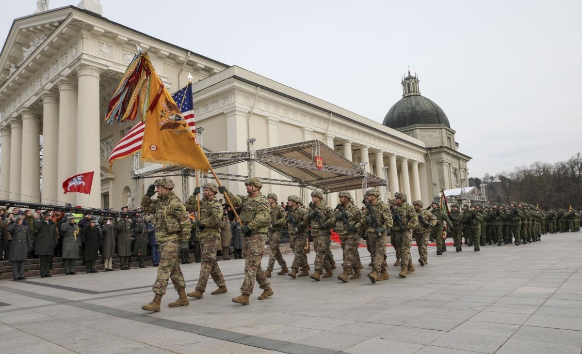 'Head Hunters' join 101st Armed Forces Day celebration | Article | The ...