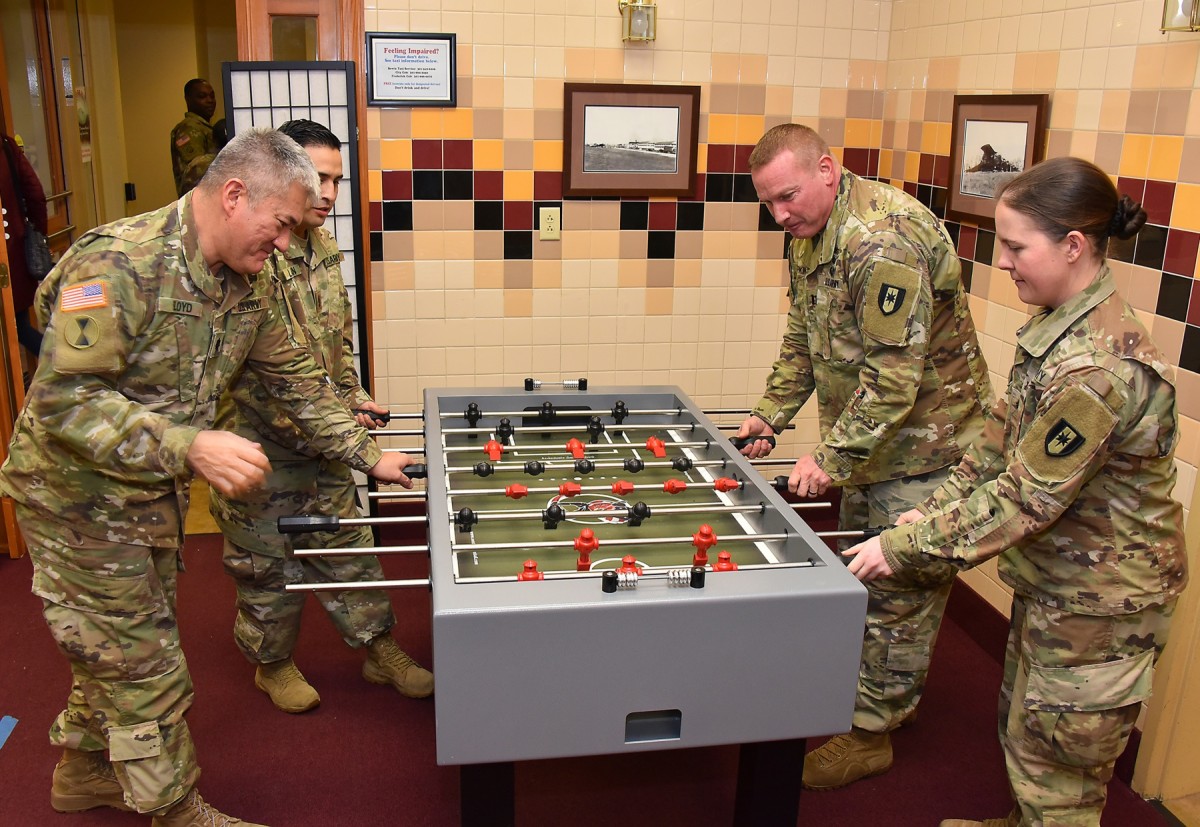 'Right Arm Night' event at Fort Detrick 'builds a team of teams ...