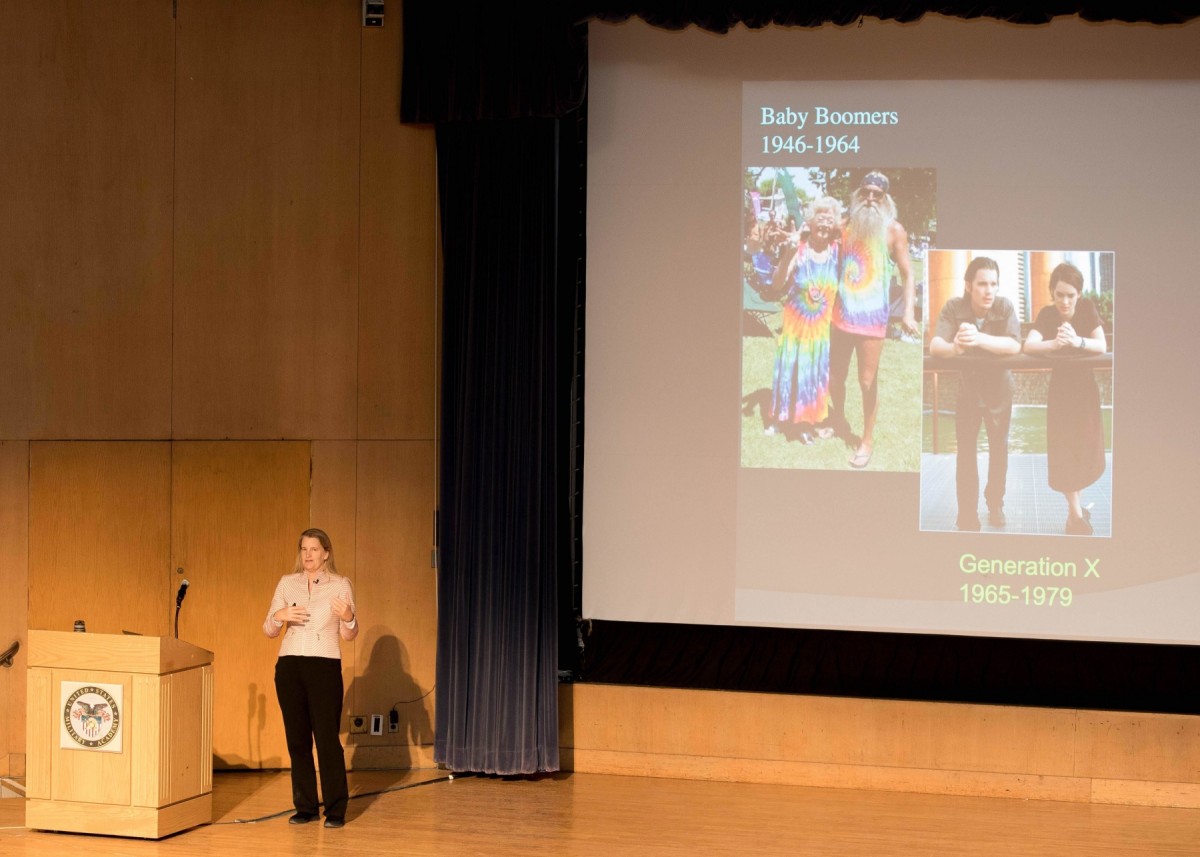 Twenge speaks to Class of 2020 on effects of smartphone usage | Article ...