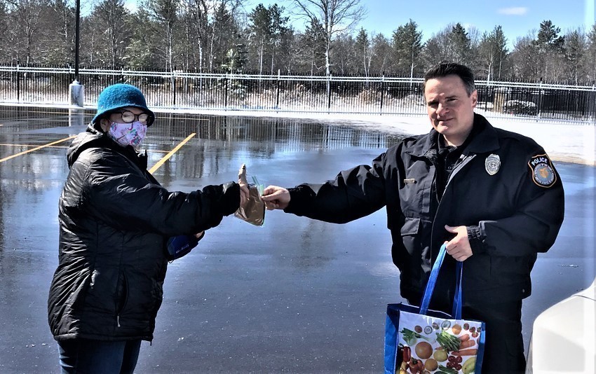 USO Wisconsin provides masks for Fort McCoy DES training operations ...
